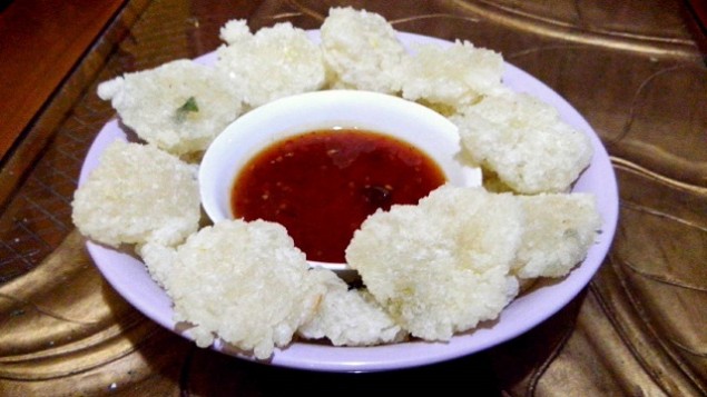 10 Must-try Indonesian Snacks - Indoindians.com