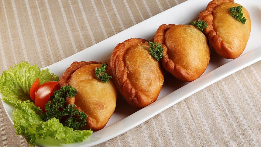 10 Must-try Indonesian Snacks - Indoindians.com