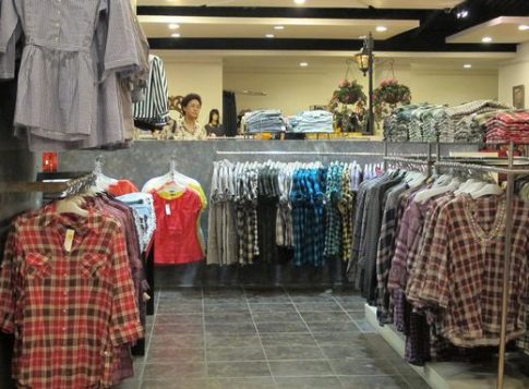 7 Recommended Factory Outlets to Visit in Bandung - Indoindians.com