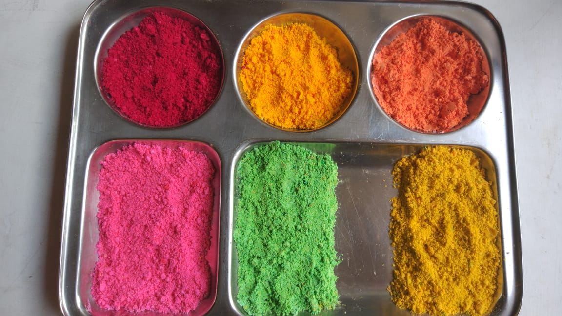 How to Make Toxic-Free & Organic Gulaal - Indoindians.com