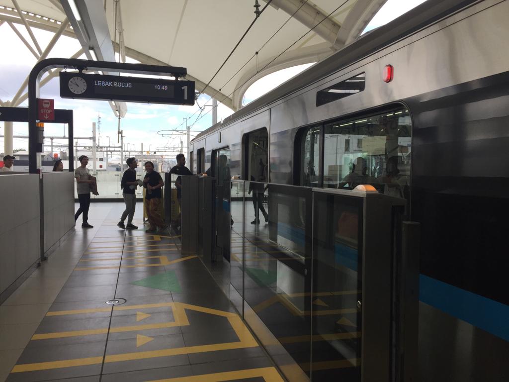 Experiencing MRT Trial Run in Jakarta - Indoindians.com