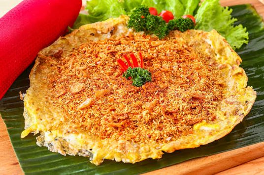 #JakartaSnacks: Kerak Telor Recipe - Indoindians.com