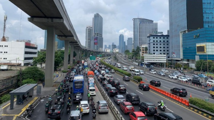 Life is Back to Normal in Jakarta - Indoindians.com