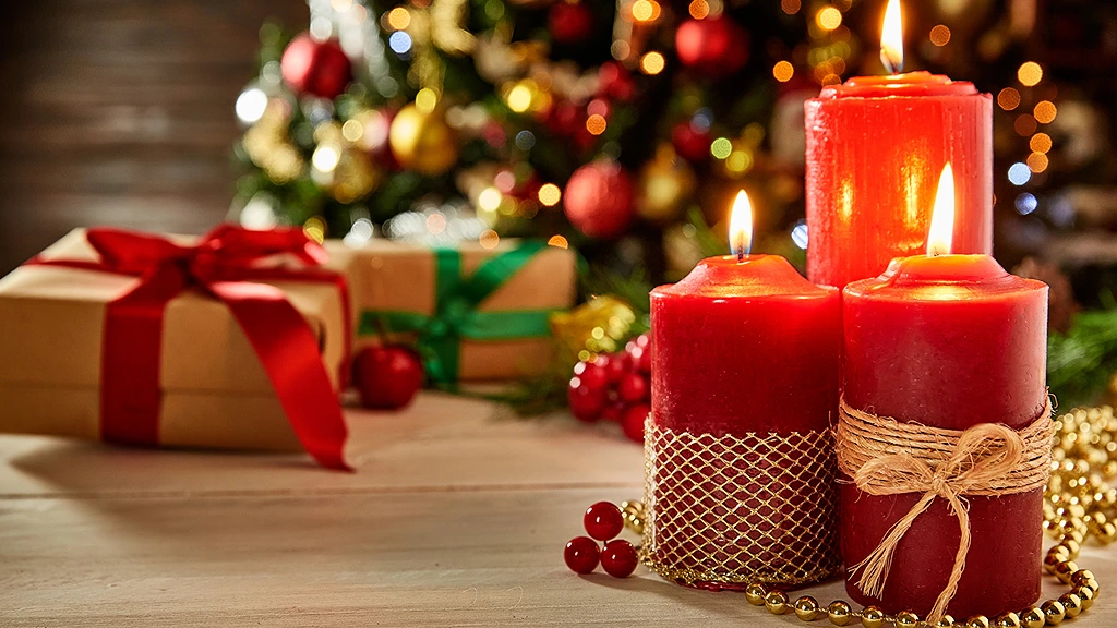 DIY: How To Make Christmas Candles - Indoindians.com